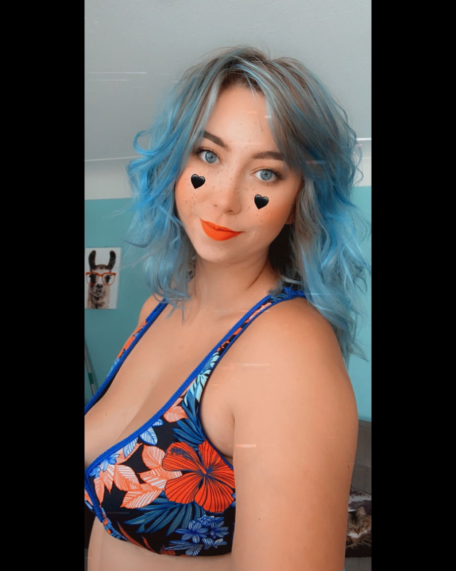 Introducing Katrina Jones:All You Need to Know About the Onlyfans Model